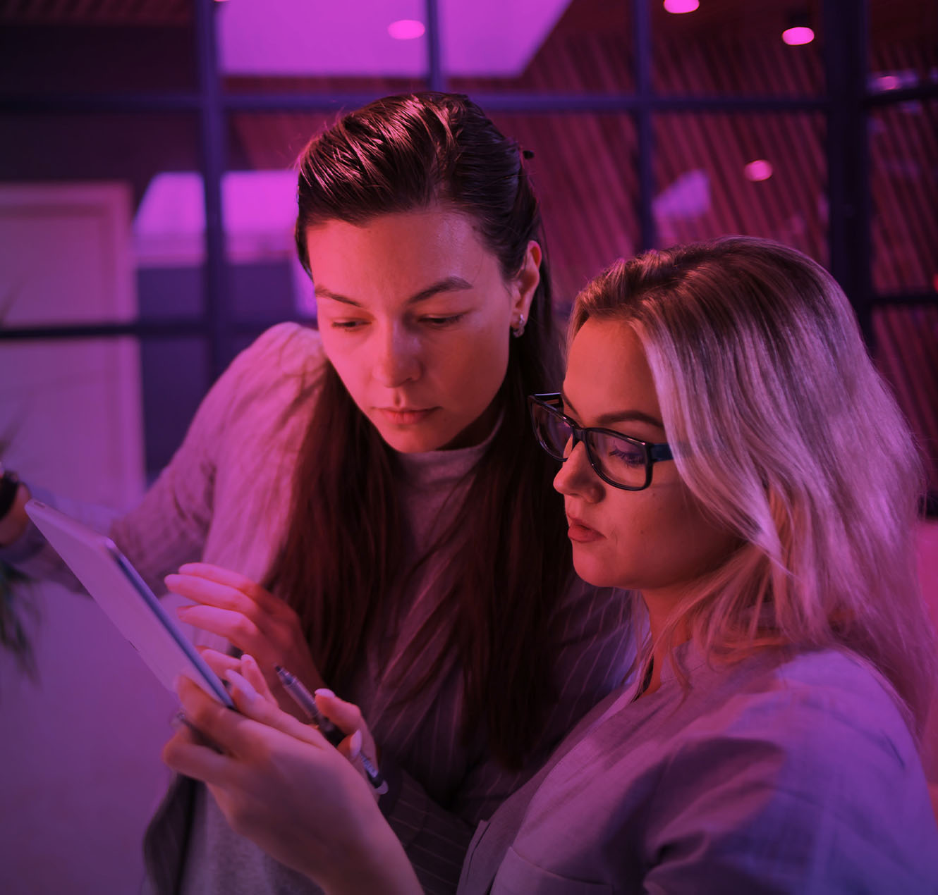 Integrating Venn & Network Diagrams with a JavaScript Framework