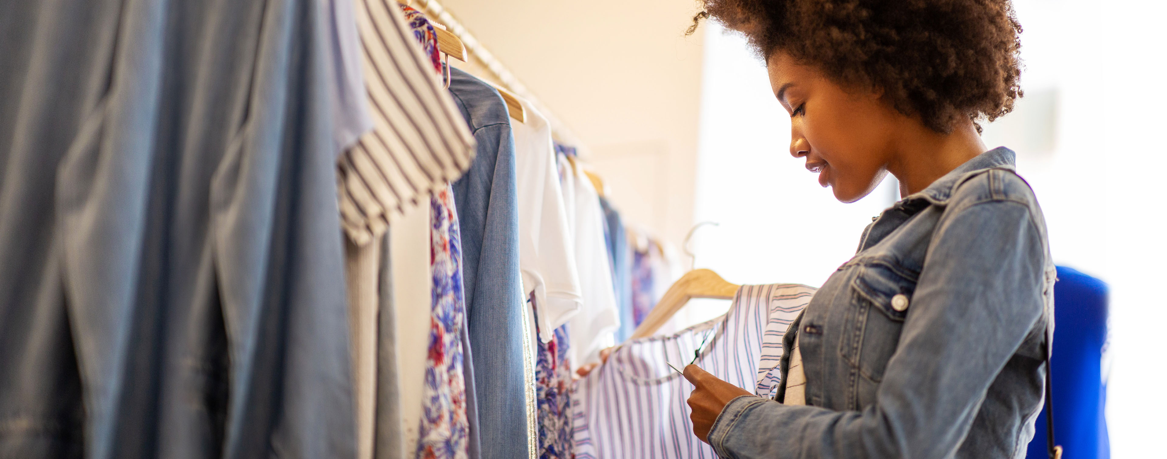 AI in retail: Revolutionizing virtual and in-store customer experience